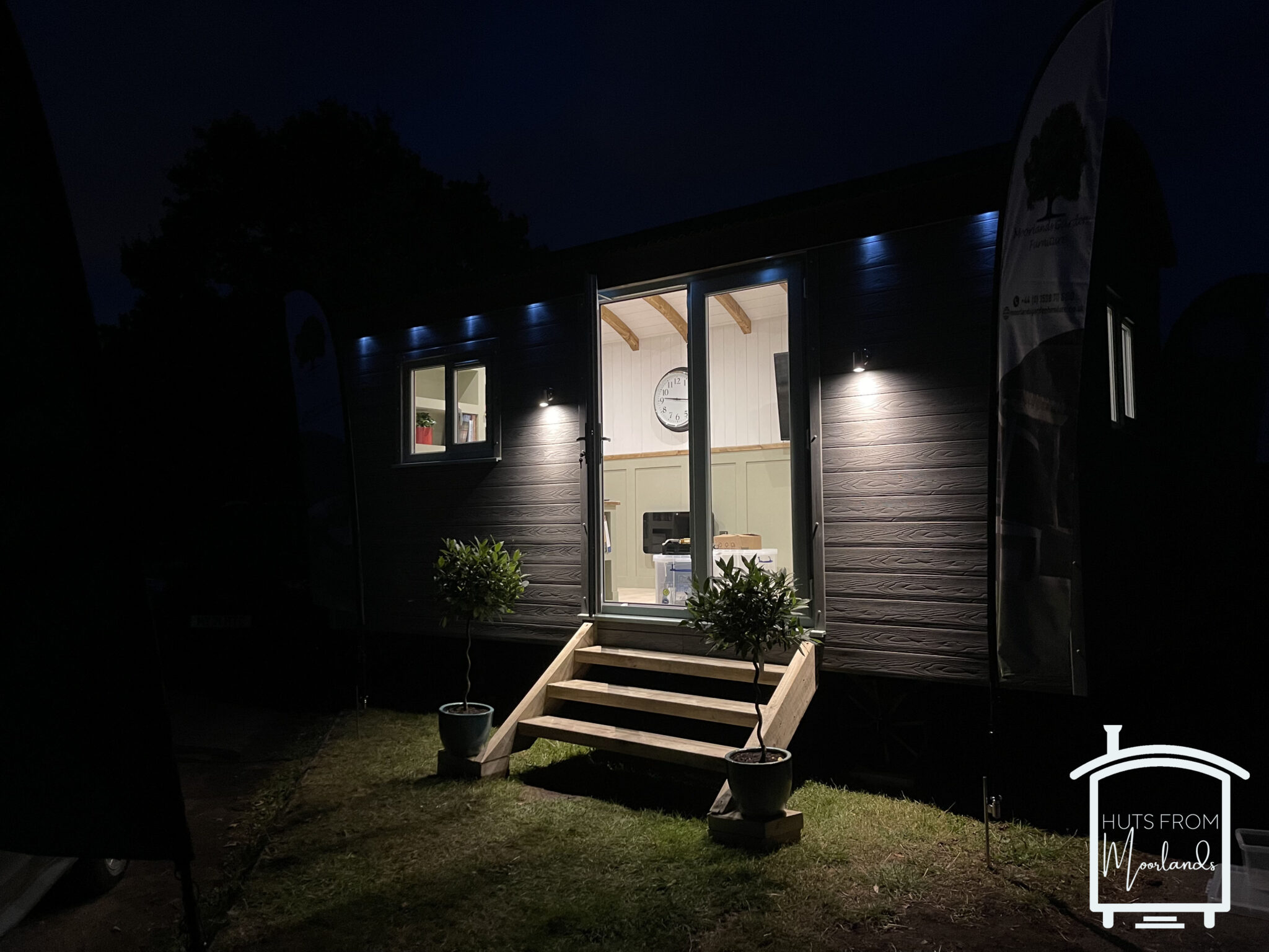 Fully Insulated Shepherd Huts for All-Year Round Use - Moorlands Garden ...